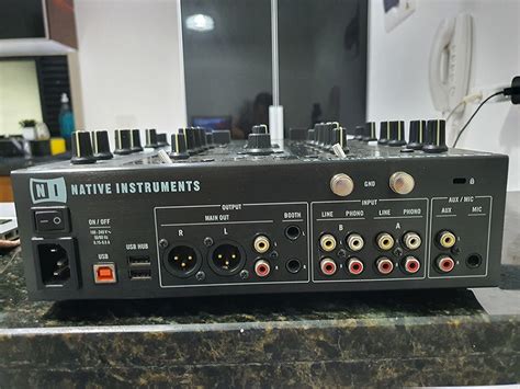 Traktor Z2 Audio Wave