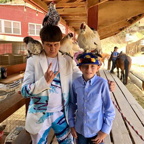 Pin De Pandora Xavion Dahmer En Oliver Tree Scooter God Cantantes