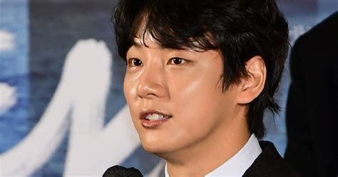 ‘탄생 윤시윤 청년 김대건 役 프랑스어·라틴어·중국어 연습”