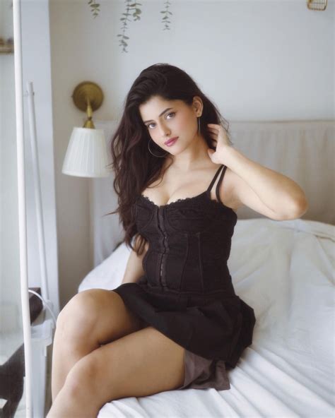 Anahita Bhooshan Photos Anahita Bhooshan Latest Hd Pics Anahita