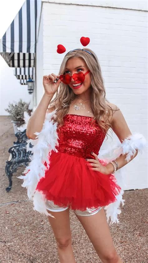 40 Hottest College Halloween Costumes For Girls You Have To Try In 2023