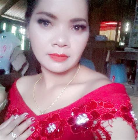 ស្រី ហឿន