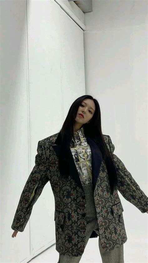 آپدیت اینستاگرام ایتزی با یونا Wanita Pin