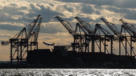 Торговельна війна США та Китаю які її масштаб та наслідки Dw 10 04 2025