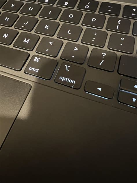 Key Crack On New Magic Keyboard Ripad