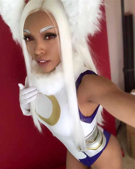 F De My Hero Academia Fez Um Belo Cosplay Da Mirko Critical Hits