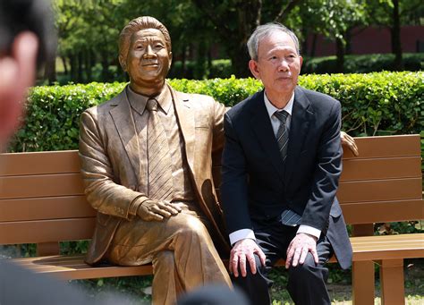 오마이뉴스 오마이포토 어른 김장하가 노무현에게 남긴 다섯 글자 그립습니다 경남 진주에서 남성당한약방을 수십 년간