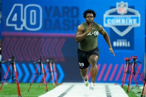 Nfl Combine What Are The Best 40 Yard Dash Times For Each Position