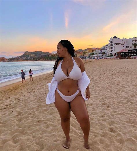 Perfect Curvy Body Shesfreaky