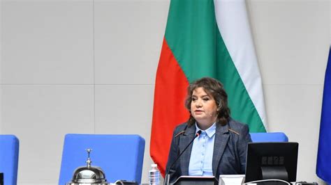 Киселова даде заявка за старт на процедури за смяна на регулаторите Новини бг