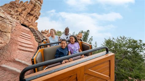 Save Time In Line With Lightning Lane Passes At Disneyland Resort