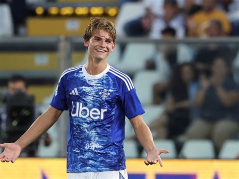 Ídolo Italiano Sigue De Cerca A Nico Paz