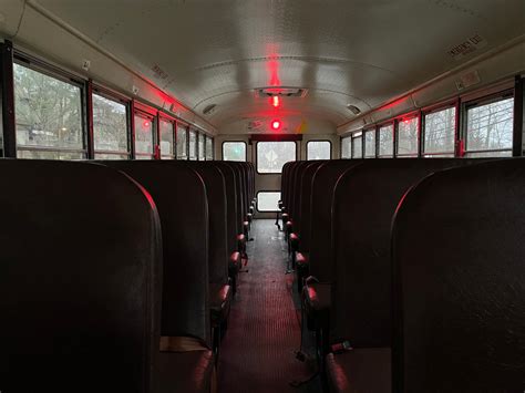 Interior Do Onibus Escolar Ic 130 Small Bus Ideas Bus House Bus
