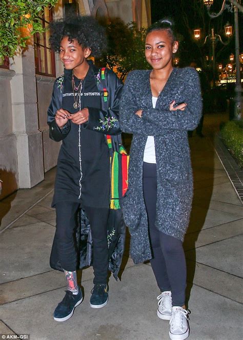 Willow Smith Debuts Yet Another New Do With The Hair Chameleon Now Sporting An Afro Daily