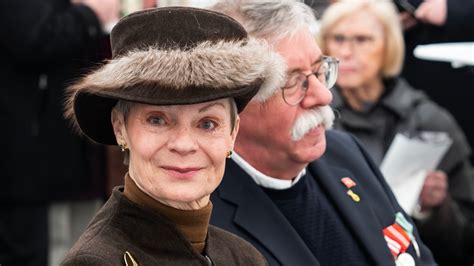 Greve Ingolf Og Grevinde Sussie Har Lagt Planer Her Rejser Vi Hen Til