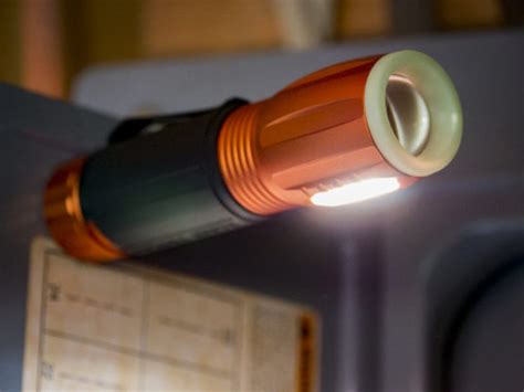 Klein Flashlight With Worklight Review Pro Tool Reviews