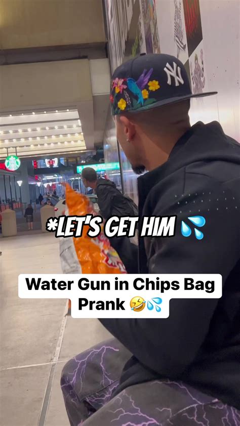How To Stop Getting Wet Put Your Hoodie On 🤣💦 Reels Ali Buckets