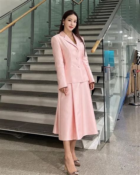 10 Photos Of Shim Mina Still Stunning At The Age Of 52 Once Viral As