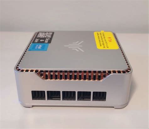 NiPoGi E2 Mini PC eficiencia diseño y conectividad minimalismo funcional en formato compacto