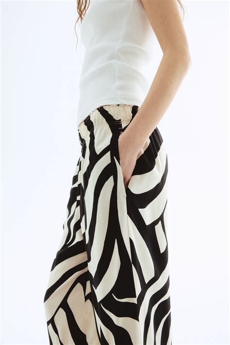 9부 풀온 팬츠 크림블랙 패턴 여성 Handm Kr 9부 풀온 팬츠 크림블랙 패턴 여성 Handm Kr