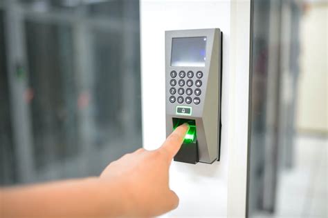 Exploring Android Biometric Authentication Integrating Fingerprint And