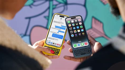 This Iphone Keyboard Gives You More Screen Space