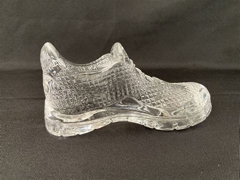 China 3d Solid Glass Sneakers Model Shoes Models Manufacturers And