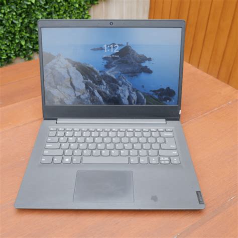 Jual Laptop Lenovo V IIL Intel Core I G Ram Gb Ssd Gb SCU Shopee Indonesia