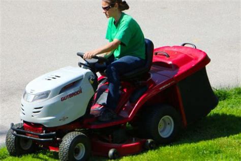 Honda Lawn Mower Carburetor Cleaning? [Step-By-Step Guide]