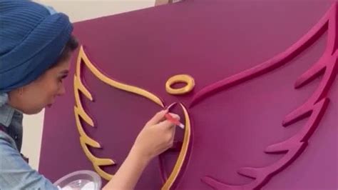 اجرای لوگوی آکادمی فرشته ایران نژاد با گچبری مدرن با هلیاعلیزاده نماشا