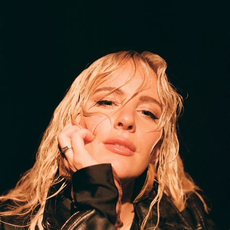 Laure Ca · Artist Profile