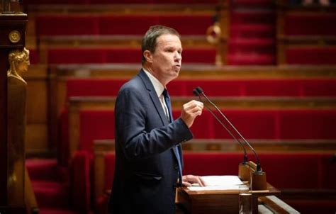 Лидер политического движения Вставай Франция Николя Дюпон Эньян [ 660879] Галерея ВПК Name