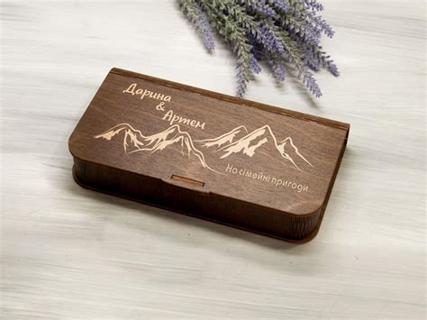 Іменна деревяна коробка конверт для грошей у подарунок на весілля з лазерним гравіюванням Mb