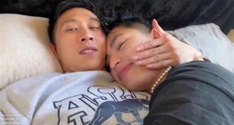Les Garçons Asiatiques Aiment Les Couples Font Une Jolie Sex Tape