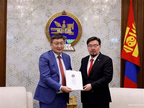 Ерөнхийлөгч У Хүрэлсүхээс Б Болдбаатар Р Батрагчаа нарыг Үндсэн