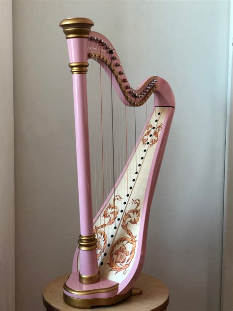 Petite Harp Iris In Pink Theuphonious