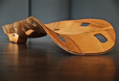 Transportation Leg Splint Object By Charles And Ray Eames For Evans 1940s 250330