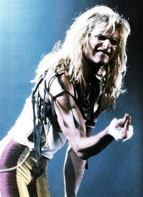 30 Amazing Photographs Of David Lee Roth Of Van Halen Performing On Stage In The 1970s ~ Vintage