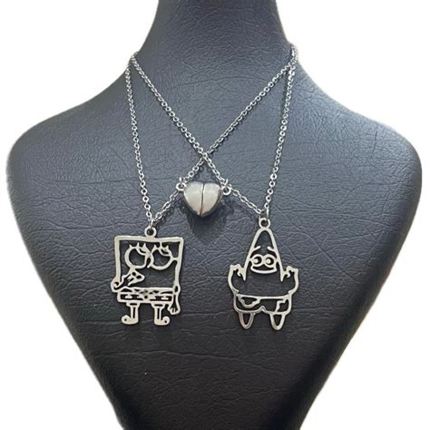 قیمت و خرید گردنبند مدل پاتریک و باب اسفنجی قلب مگنتی بسته 2 عددی