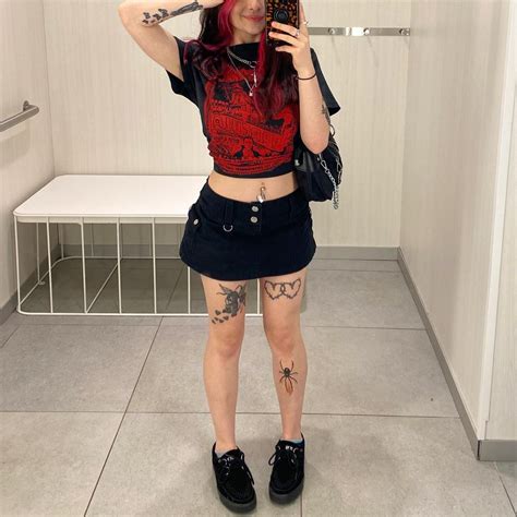 Y2k Grunge Goth Emo Fit Fashion Inspo Outfits Y2k Skirt Outfit Mini