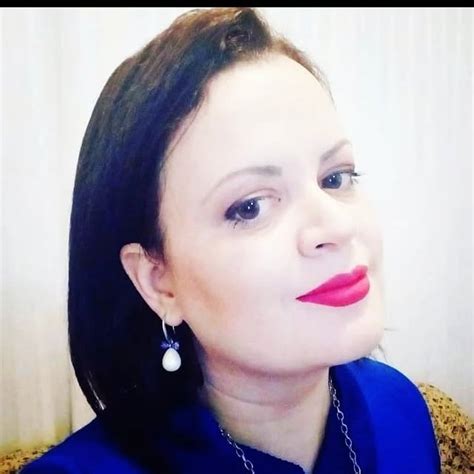 Laís Santos Lais Ward • Threads Say More