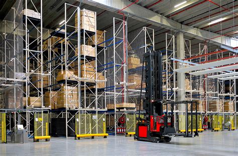 Vna Move For Narrow Aisle Storage Ek Robotics Ek Robotics