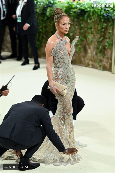 Jennifer Lopez Stuns In Sexy Dress At Met Gala AZNude