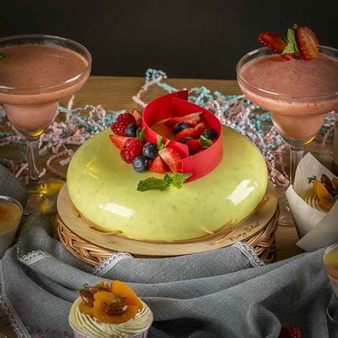 СЛАДКИЙ СТОЛ НА ЖЕНСКИЙ ПРАЗДНИК