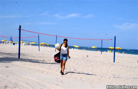 Pefect Ass Angel Faced Teen Gets Sprayed On Her Ass Porn Pictures Xxx