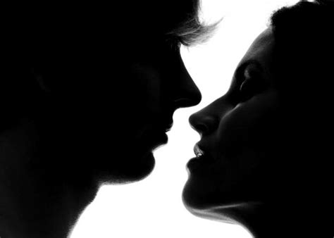 Σεξ για πρώτη φορά Τι πρέπει να σκεφτείς πριν το αποφασίσεις Επηρεάζει το παρακάτω μας