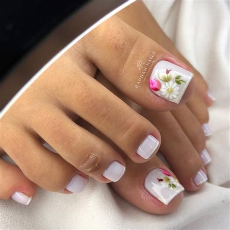 18 Amazing White Pedicure Designs For Your Toes Archeworks