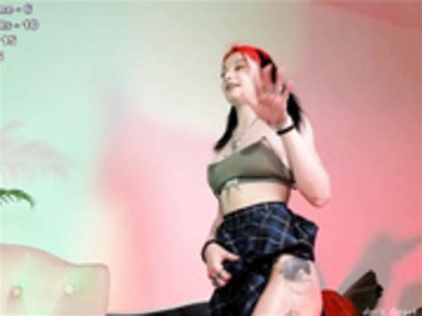 Videos Tagged With Nip Slip