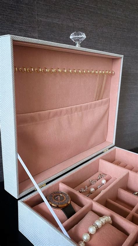 Шкатулка для ювелирных украшений и аксессуаров подарок в день рождения