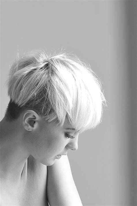 Best Images About Women S Undercuts Shaved Sides On Pinterest Long Mohawk Mohawks And